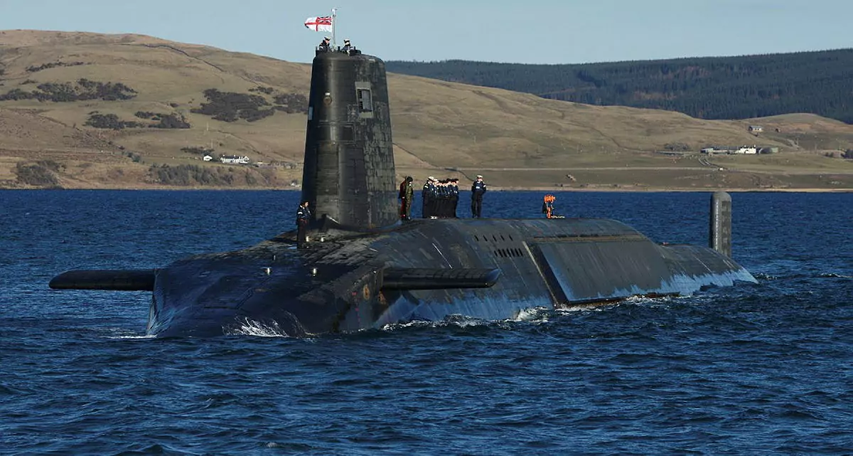 HMS Victorious (S29) - Nuclear Companion: A nuclear guide to the cold war