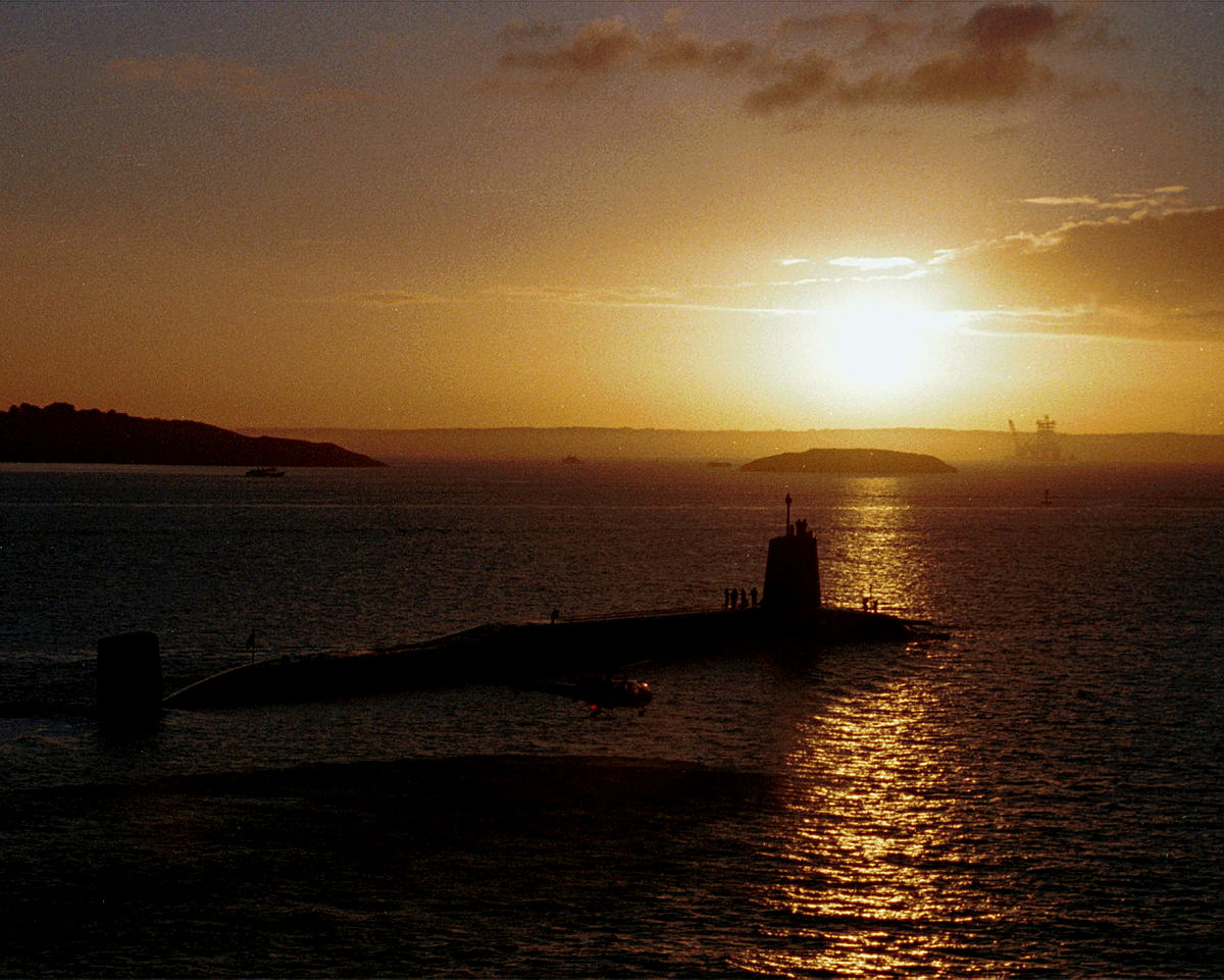 HMS Vengeance (S31) - Nuclear Companion: A nuclear guide to the cold war